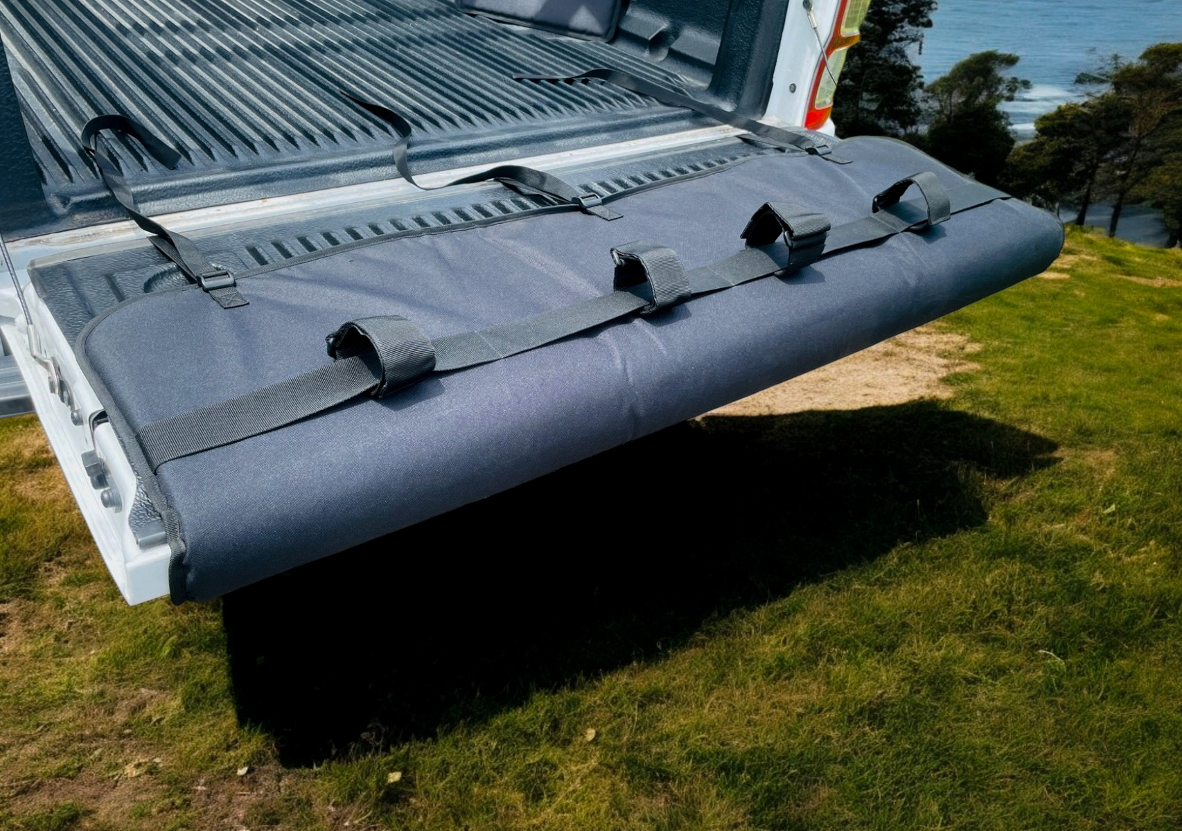 PICKUP TRUCK TAIL GUARD